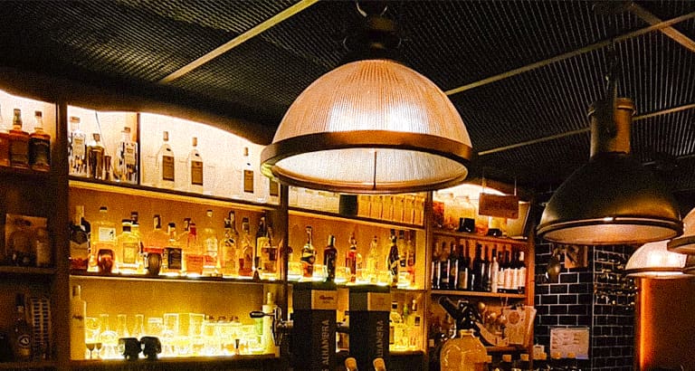 Beer tasting at the mystical cocktail bar Alquimia - Barcelona | Fever