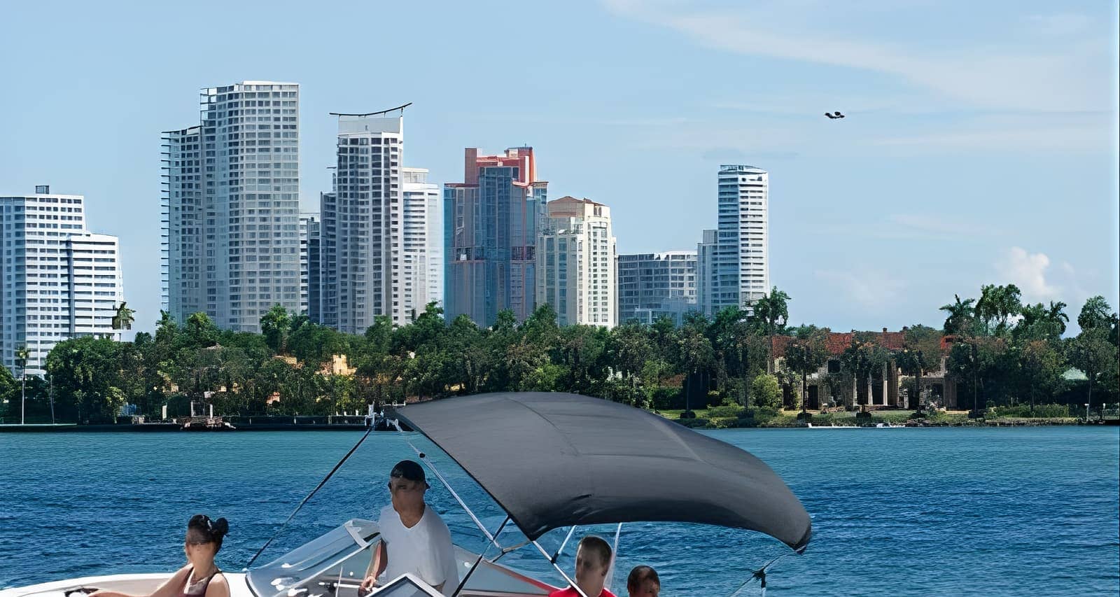 Fully Private Speed Boat Tours, VIP-style Miami Speedboat Tour of Star ...