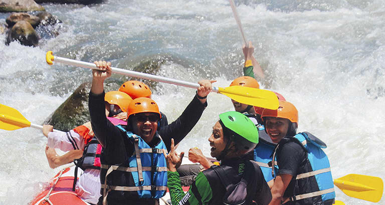Upper Skagit Introductory Whitewater Rafting Trip - Seattle | Fever
