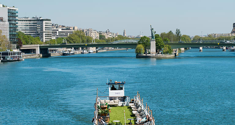 Trattoria en Seine aboard the Théo - Paris - Tickets | Fever