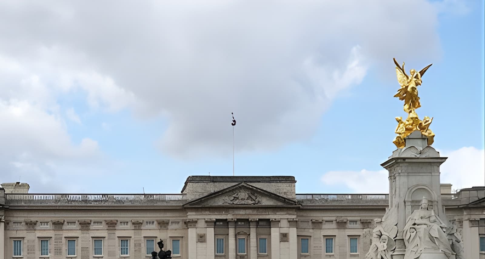 Palaces, Parliament & Power: A Walking Tour of London's Royal City ...