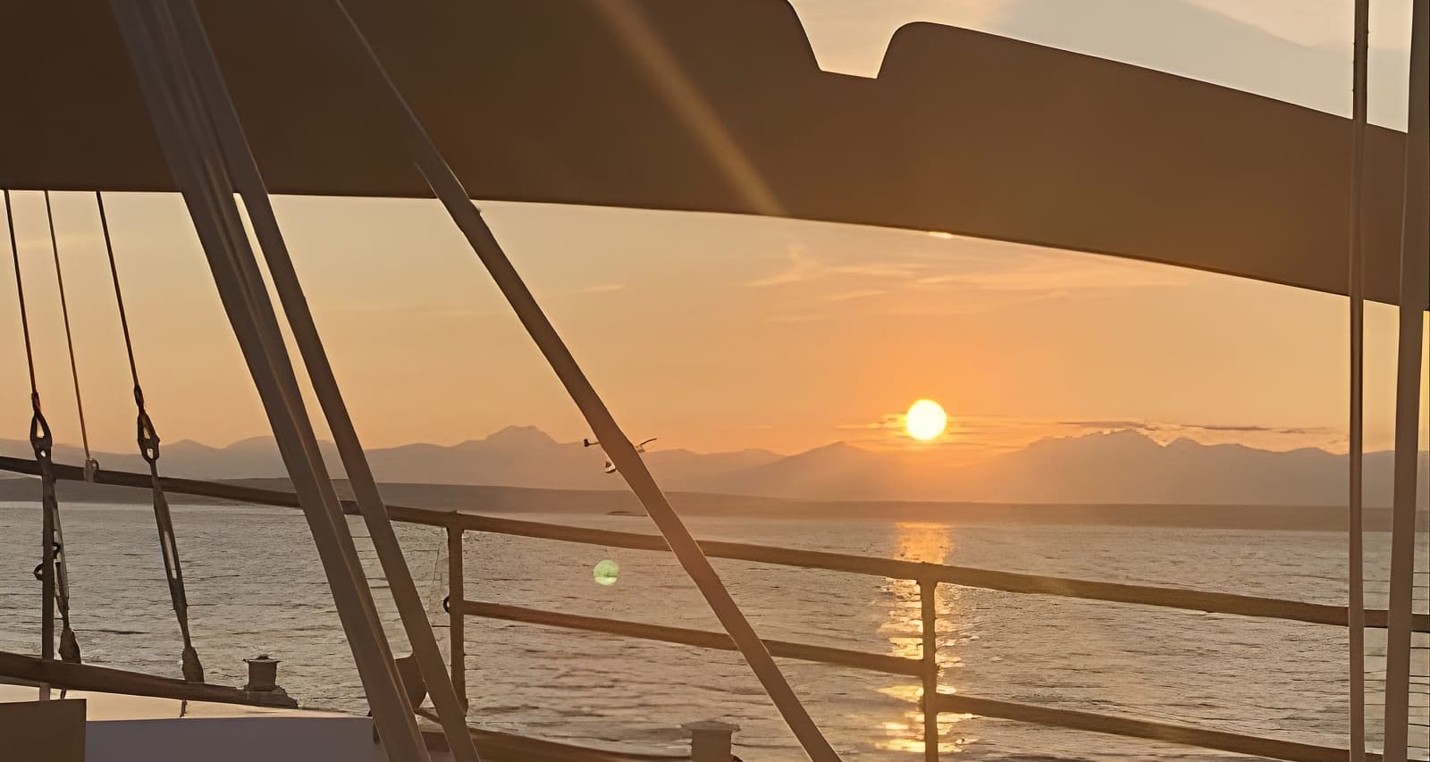 Evening Colors Sunset Sail Tour in Seattle (Seattle) Tickets | Fever