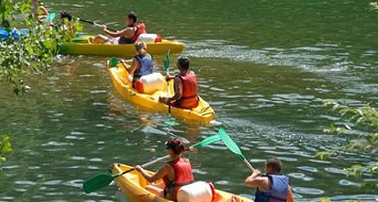 Canoeing, kayaking or paddleboarding on the Rouge River in Quebec City ...