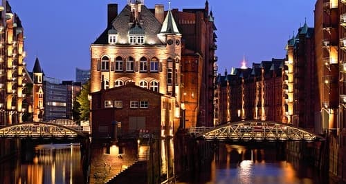 Hamburger Abendlichter: 1-stündige Kreuzfahrt - Hamburg | Fever