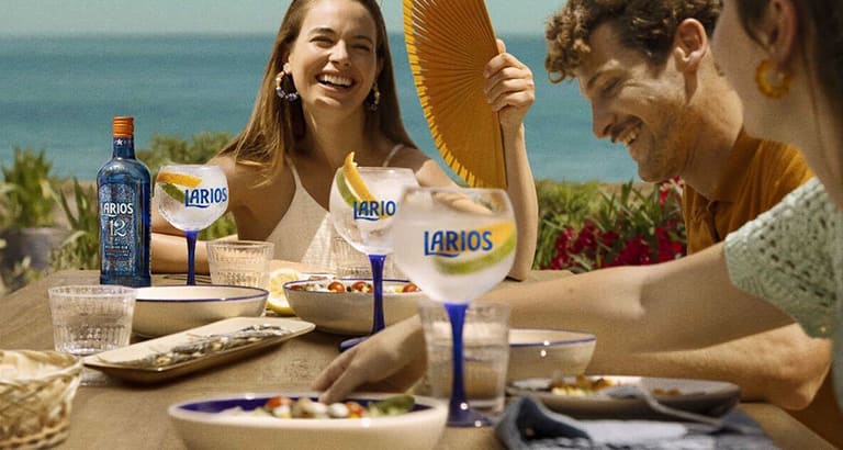 Atardeceres Larios: una serie de conciertos acústicos en azoteas | Fever