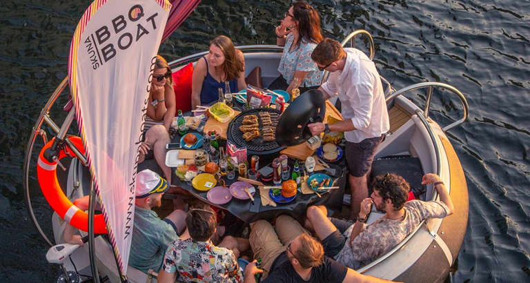 Skuna BBQ Boat Experience - London | Fever