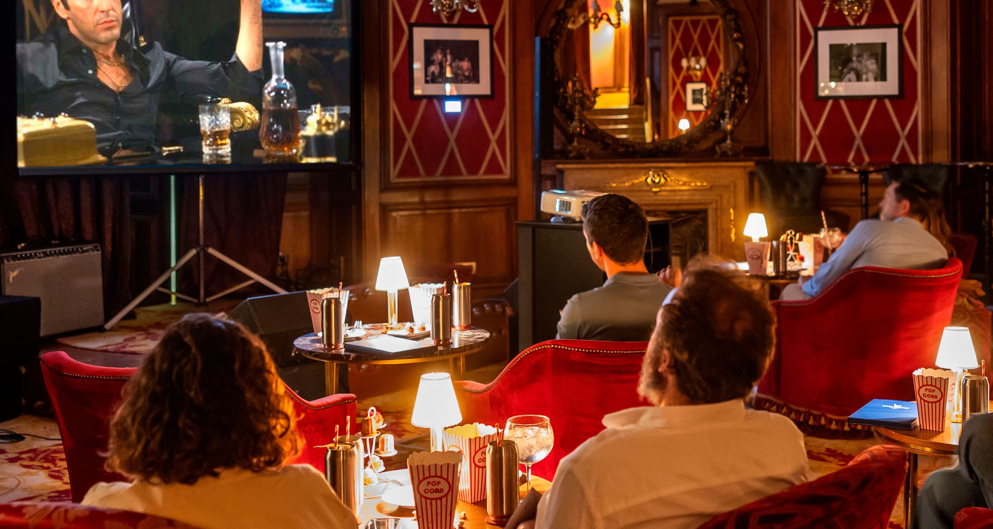 Bluesman Cinema Bar tickets: movie and cocktail at El Palace Barcelona ...