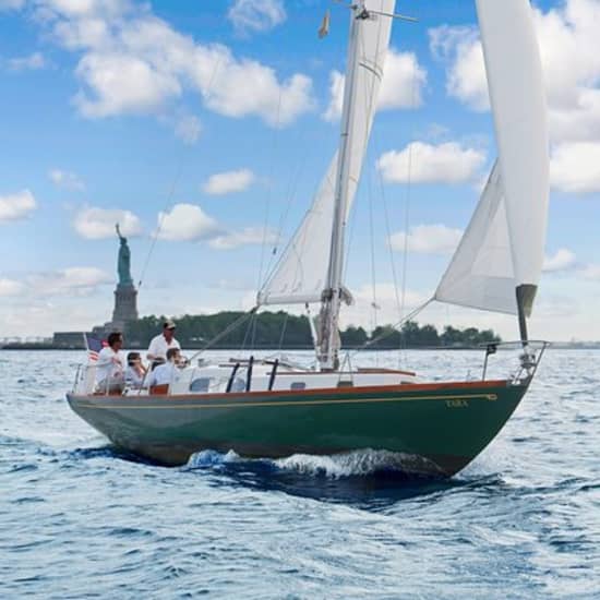 Charter Privado de 1 Hora en el Puerto de Nueva York para hasta 6 ...