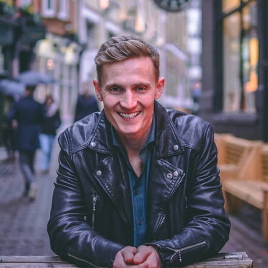 Modern Magic Show with Jake Banfield - London | Fever