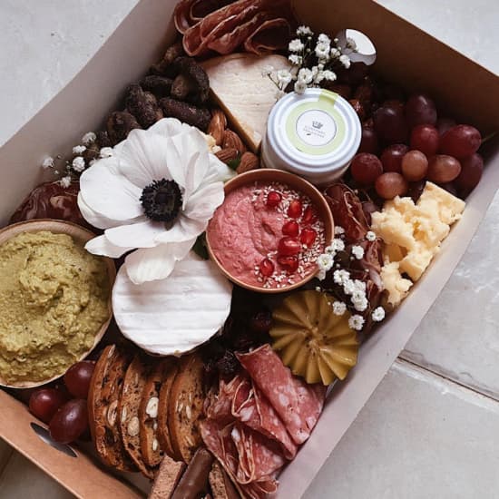 D'énormes boxes apéro livrées chez toi ! - Paris | Fever